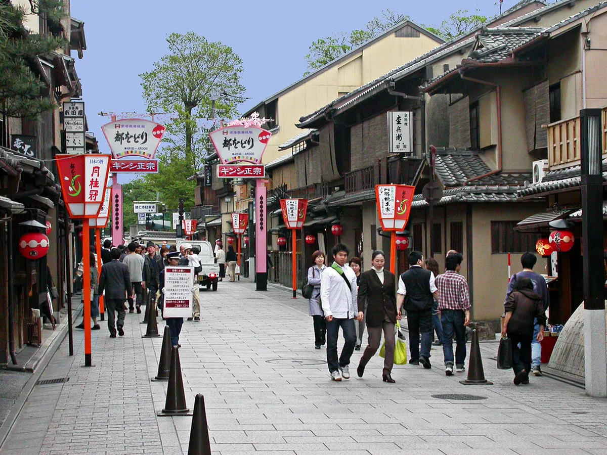 Gion District Visitor Guide: 10 Essential Tips & Attractions | Japan ...