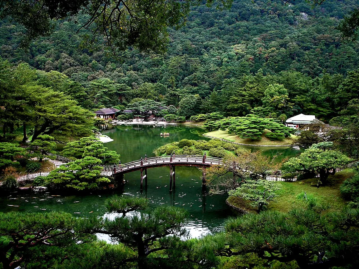 Ritsurin Garden Takamatsu Travel Guide | Japan Activity